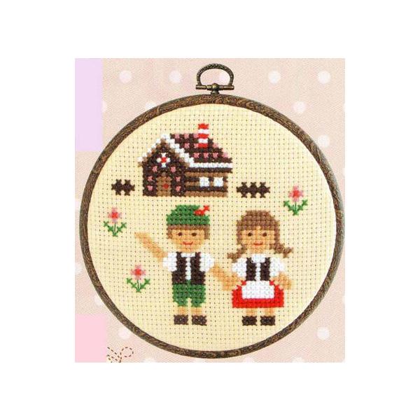 かわいい物語が、ししゅうキットになりました。お部屋のインテリアに最適です。かんたんクロスステッチ！1日で完成！制作時間の目安：4〜5時間●出来上がり寸法：額内径15.5×15.5ｃｍ●キット内容２５番ししゅう糸（綿１００％）No.３０００布...