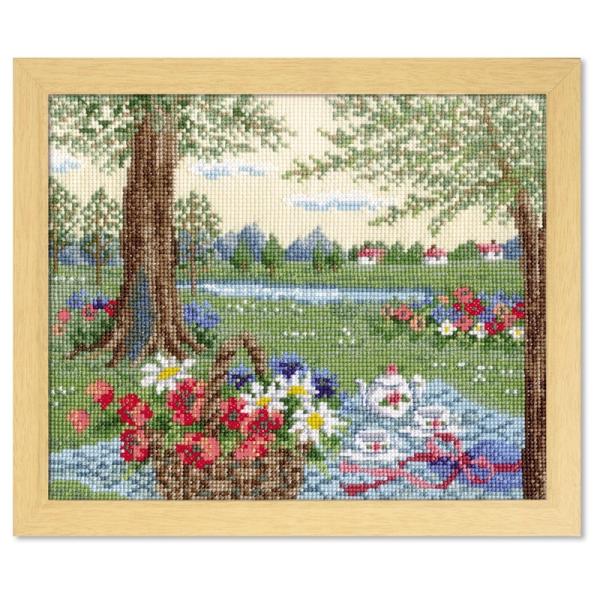 物語からの花咲く風景*中〜上級者向*※額は別売Ｗ-41N(ライトブラウン)使用。Ｗ-42N(ブラウン)、Ｗ-46N(ホワイト)も使用できます。●出来上がりサイズ額外径：約35.1ｃｍ×41.8ｃｍ額内径：約29.7ｃｍ×36.4ｃｍ●キット...