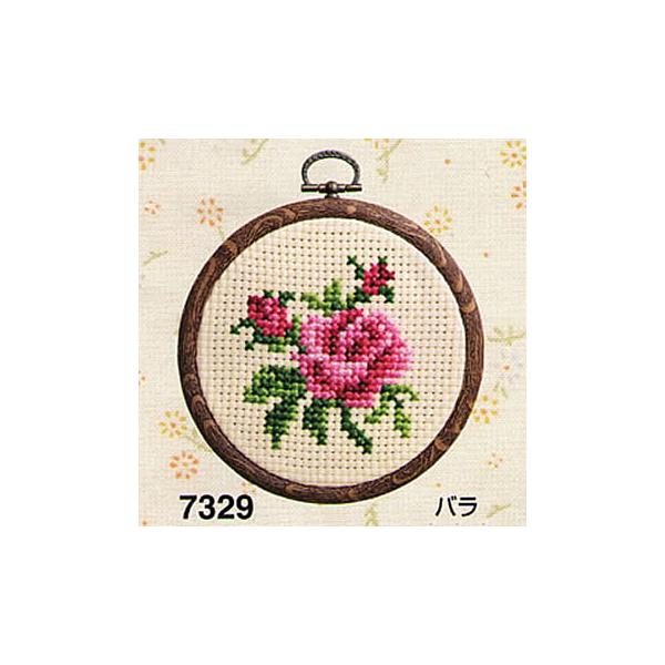 サイズ：額内形10.5ｃｍキット内容：布Ｎｏ3000(ジャバクロス中目ベージュ・綿100％）刺しゅう糸(オリムパス25番)・クロス針おしゃれフープ（Ｐ-112木目）・図案付き説明書初心者向き<br><br>[刺繍（キ...