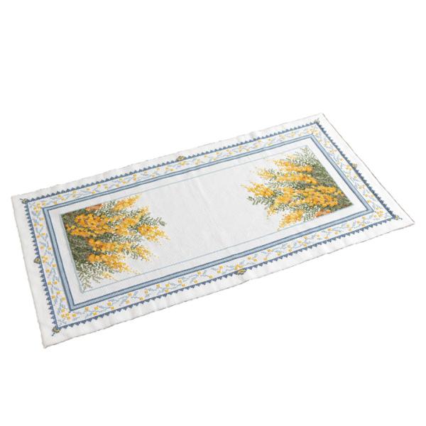 ■満開のミモザ柔らかな黄色の花が可愛らしいミモザをモチーフにした　オノエメグミデザインの刺繍キットです。キット内容：２５番刺しゅう糸・No.3000ジャバクロス中目３２オフホワイト・クロス針・カラー図案付説明書出来上がりサイズ：８０X40ｃ...