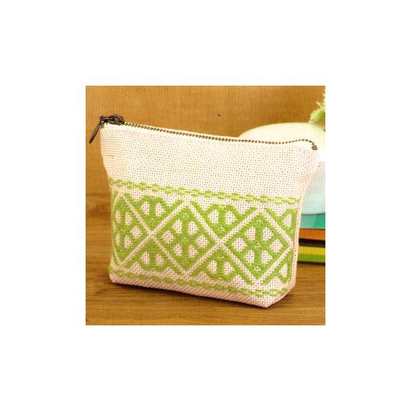 キット内容：オリムパスこぎん糸（綿100%）・オリムパスNO1100布（コングレス）（綿100%）裏布・ファスナー・こぎん針・図案付説明書出来上がりサイズ：約縦10cm×横14.5cm×マチ3cm初級〜中級者向けコンパクトミラー・こぎんカッ...