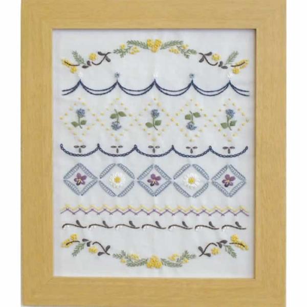 ■商品説明フランス刺しゅうでよく使うステッチを習得できる、刺しゅうサンプラーキットです。取り組みたいレベルや柄にあわせて、3種類からお選びいただけます。刺し終わった布は刺しゅうに取り組んだ成果として、別売りのフレーム(W-25白木)に入れて...