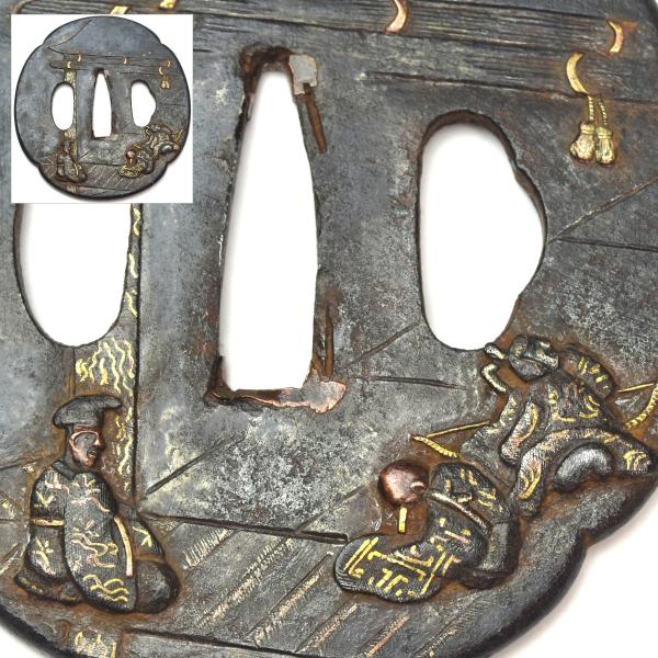 江戸時代に造られた鉄地の人物図象嵌鍔です。本物保証致します。細部まで丁寧に造られており叩くとキーンと高い音が鳴ります。経年に伴う擦り傷や汚れ等ありますが目立った痛みは無く時代を経た味わい深い鍔です。この機会をお見逃し無く！　【大きさ】縦 7...