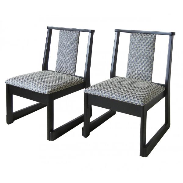 サイズ1脚当たり(約): 幅46x奥行53x高さ70cm　座面の高さ約35cm重量: 1脚あたり約6Kg材質: 天然木ラバーウッド材 ウレタン塗装　座面=綿・ポリエステル　中材=ウレタンフォームスタッキングができて場所を取りません。2脚組。...