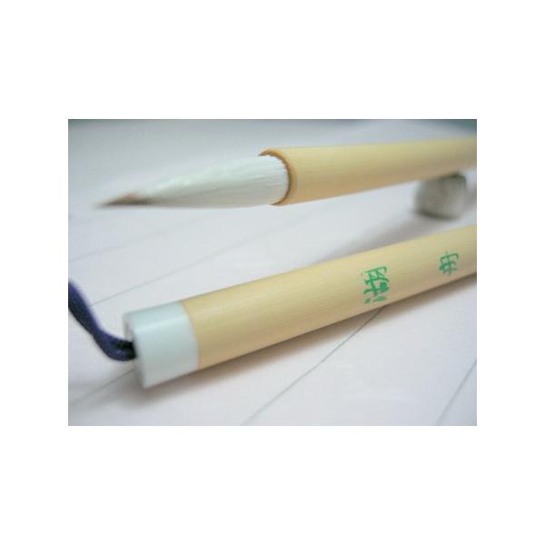 ・学童お習字の名前書きに最適。・半紙にお名前を書く場合に。★別途200円+税にて筆軸へ名入れが出来ます♪＊名入れを行った場合は初期不良を除く返品を承る事が出来ません。- サイズ - 全長：　206mm穂の長さ：　23mm穂の直径：　6mm軸...