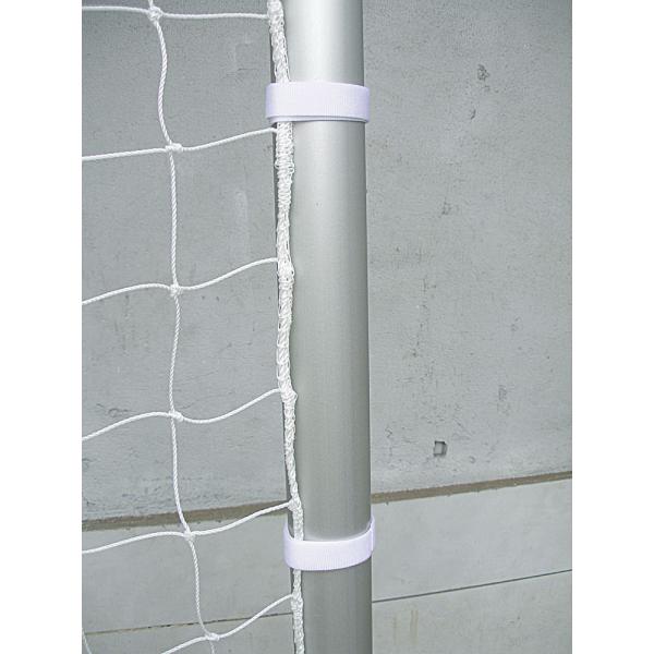 エバニュー EVERNEW ゴールネット取付用テープ 学校体育 体育 部活 授業 クラブ チーム 取付用テープ ゴールポスト  EKU027　サッカー　ゴールポストとネットの固定と取り付け用のテープです。取り付け、取り外しが簡単に行えます。