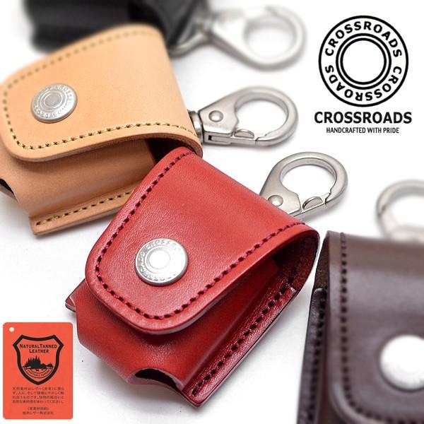 栃木レザーの中でも厳選したランクＡＡのみを採用し、グレージング加工（ツヤ出し）を行って日本の熟練の職人が裁断・組み立て・縫製・コバ磨きと全て一人が担当し作り上げました。開閉はボタン式でワンタッチで行うことが可能です。主として、ＺＩＰＰＯケー...