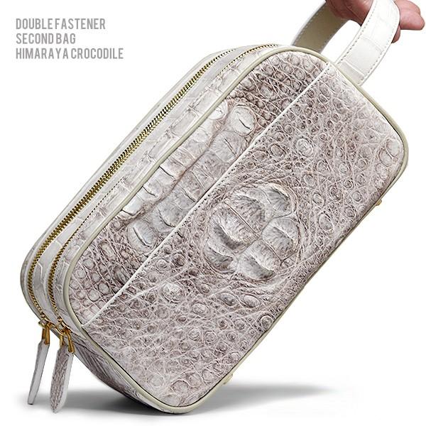 本商品で使用しているヒマラヤクロコダイルは、ワニ革の中でも人気のシャムワニを使用しています。クロコダイルと呼ばれるワニ革は4種類しかなく、シャムワニはその中でも腑の大きさがやや大きめのサイズになり、バランスの良い綺麗な並び目が特徴で、革はと...