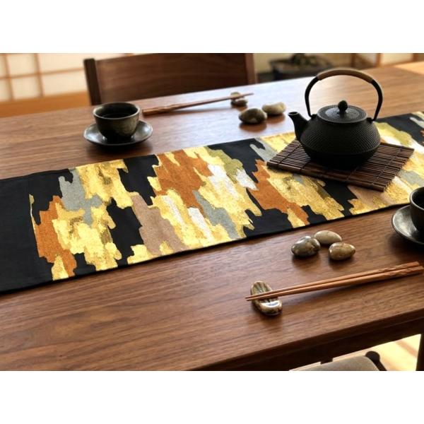 ■画像にある小物(ハンガーや花など)は商品に含まれません。■竹ハンガーはオプションでお求め出来ます。◆帯のリメイク品になります。■サイズ---約【cm】30.5　長さ約92■帯として使用の少ない美品の帯をリメイクしました。黒地に金銀糸や色糸...