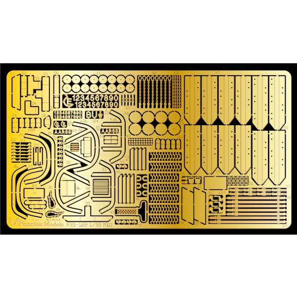 ライトガード、脱落防止チェーン、グローサーのラック、砲弾の底板、鋳造部品の刻印を再現する小さな数字など目立つ所も気になる所にも使えるエッチングセット。元のキットの優秀さを活かすタイプで、「折り曲げてシャーシを作ろう」なんて所まではやりすぎな...