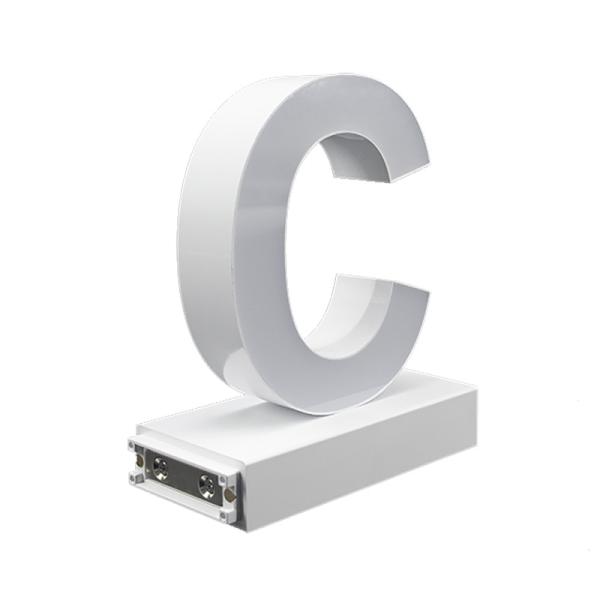 自分自身で手軽に設置できるDIY感覚のLEDサインです。マグネット台座一体成型で、簡単に連結可能。大文字/小文字、数字、記号、異なる大きさのものでも全て台座規格は共通のため簡単に連結できます。■abcMIXとはabcMIXとは、「自分自身で...