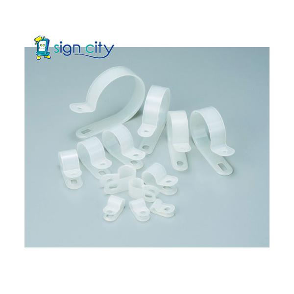 ●壁などにねじで配線を固定します。●色：白●寸法(mm)A：19.4●寸法(mm)B：11.78●寸法(mm)C：18.2●寸法(mm)E：3●寸法(mm)d：4.6●使用ねじ寸法：M4●屋内用●ナイロン66●重量：179G【注意】●提供不...