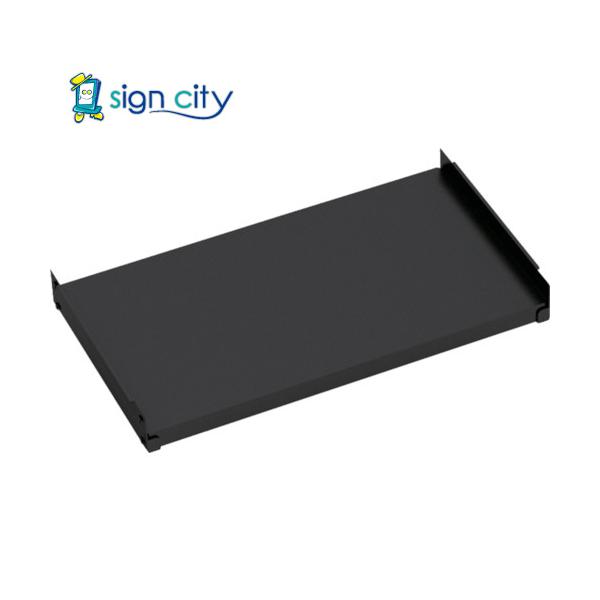 ●棚1段分（棚板と棚受け2本）のセットです。●間口(mm)：900●奥行(mm)：471●色：ブラック●外寸奥行(mm)：450●外形寸法(mm)間口：840●均等積載量：300kg/段●棚板は50mmピッチで追加可能●スチール●表面処理:...