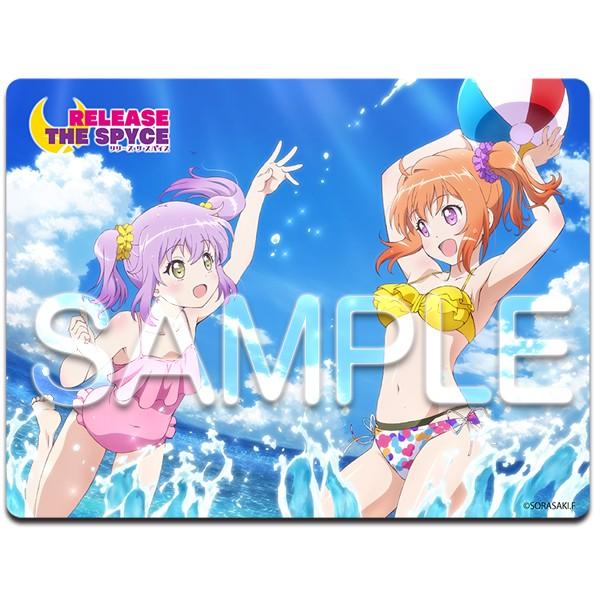 【発売日：2018年10月22日】TVアニメ「RELEASE THE SPYCE」(リリスパ)のキャラクターグッズです。(C)SORASAKI.F※サイズ：約20x14.5センチ※材質：ポリエステルシート※日本製※吸着面が汚れた場合は軽く水...