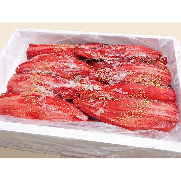 オホーツク海、ベーリング海を中心に生息するシマホッケは、マボッケよりも水深の深い海域を好むため、身の脂のりが良く、肉厚で柔らかいことが特徴です。センターカットしたしまほっけをみりん漬けにし、業務用トレイに詰めたものをそのままお送りします。 ...