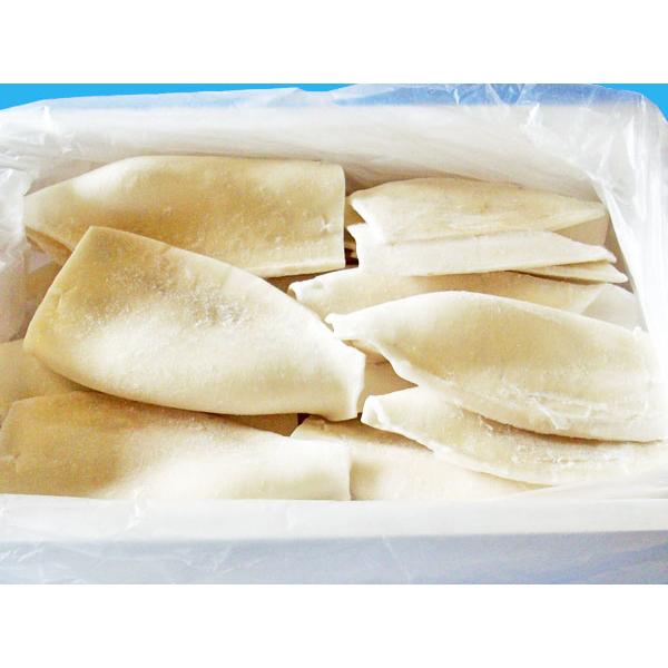 北海道で水揚げした肉厚の真イカを、鮮度そのまま、便利なむき身にしました。皮をむく必要がありませんので、お刺身など、簡単に調理できます。いか刺し、いかソーメンで味わってください。【商品内容】◆真いかむき身（25〜35尾・約3.5Kg）×1箱【...