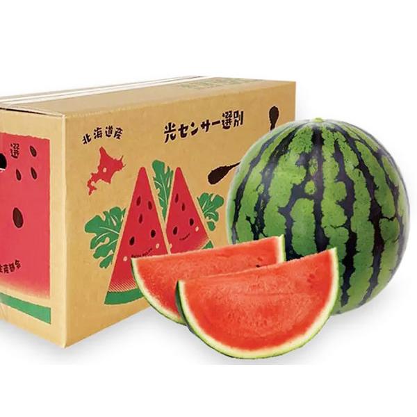 【発売日：2026年07月10日】【７月上旬から発送を開始します】ふらの西瓜は、北海道富良野市で生産される縞皮スイカです。平均糖度は、11度以上で、スッキリとした甘さで、ほどよいシャリ感があります。撰果場での光センサーによる品質点検を行って...