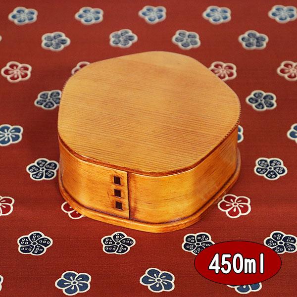 【商品名】曲げわっぱ弁当箱　梅型　漆塗り【素材】天然木・漆塗り【サイズ】12.5cm×12.5ｃｍ×高さ5.5cm【容量】450mlかわいい梅型の曲げわっぱ弁当箱です。ランチベルト（黒）をお付けいたします。