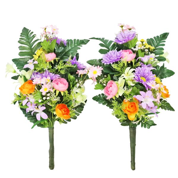 ピンクや紫、オレンジなど可愛らしい色合いが魅力的な仏花の花束です。 約全長40cm（水上29cm）（水下11cm）×幅20cm×奥行12cm＊花器は別売りとなります。＊商品の仕様は変更になる場合がございます＊受注制作のため数日お時間をいただ...