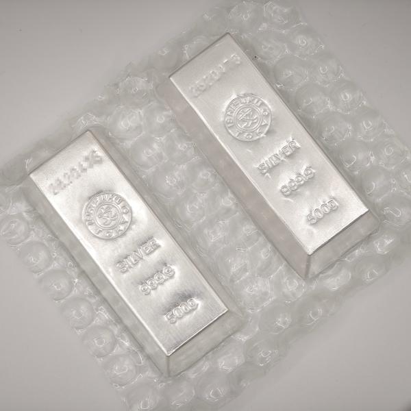 【石福金属興業について】貴金属地金の販売・精製加工業として1930年に東京神田で創業してから、91年の実績を持ちます。その技術力及び信頼・実績から、創業からわずか4年という驚異的な早さで、ロンドン銀市場公認溶解・検定業者貴金属市場にて「公認...