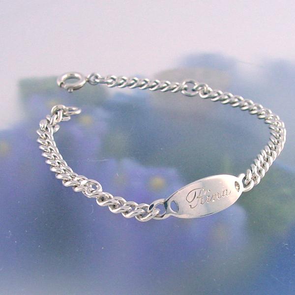 楕円 ベビー（キッズ）ブレスレット銀製。ご出産祝いのギフトとして彫りを施して購入されたりご自分のお子様用に買い求めるお客様が多い商品です。誕生日のギフトにもオススメです。（詳細はページ下部をご覧くださいませ。）