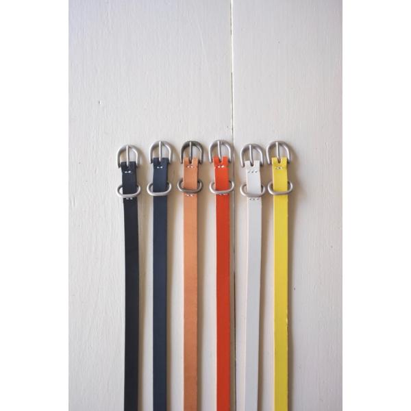 Hender Scheme エンダースキーマ余った部分をしっぽの様に垂らすbelt。きちんと作ったleather beltでこのデザイン。Hender Scheme(エンダースキーマ)らしいデザイン。何処にどれだけ垂らして見せるか。楽しんで...