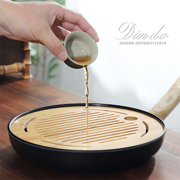 【商標登録済】特許庁　登録番号第６３４１５０５号 ◆素材：竹製◆カラー ホワイト ブラック◆サイズ 25*4cm◆セット内容：茶盤x1(茶壺・杯は付属しておりません)◆厚手でしっかりとした円形、落ち着いた色合いの竹茶盤。【お手入れしやすい】...