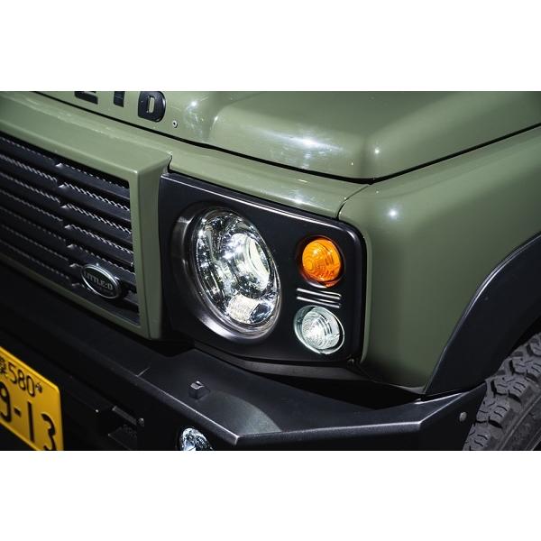 車種：ジムニー シエラ型式：JB74年式：2018.7〜MC,FMCまで ※適合についてはお問い合わせください。特記事項：little D. フロントグリルに付属するクリアダミーランプを実際にポジションランプとして点灯させる専用キット。※l...