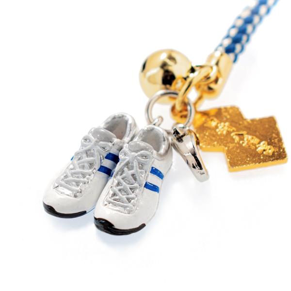 ジョギングやマラソンなど、日々の運動を楽しむ方におすすめのお守りです。ランニングシューズをかたどったお守りで、足腰健全・健康増進をご祈願しています。健やかな体づくりのお供としてお持ちください。【サイズ】全長 約10cm靴部分 約1.9cm ...