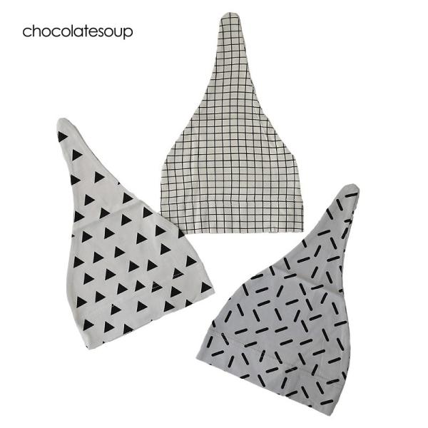 CHOCOLATESOUP/ スーパー ピマコットン ジオメトリー フードモダンなモノトーンデザインで、男の子でも女の子でも可愛く着て頂けます！雫のようなとんがりデザインがとってもキュートなフードです。おそろいのロンパースとセットで着せてあ...