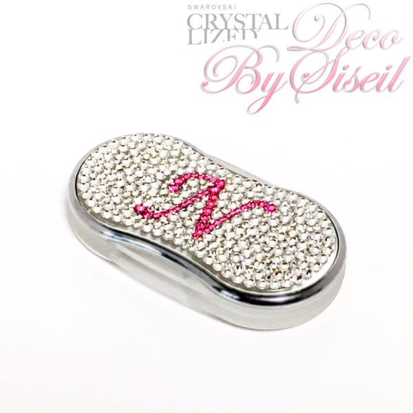 ★お好きなイニシャルが入れられる！豪華スワロフスキーラインストーンをしきつめたキラキラのルーペです。ギフトにもオススメです。イニシャルの色が選べるのでおしゃれな男性にもオススメです。ルーペを90度以上スライドするとLEDライトがつくアイデア...