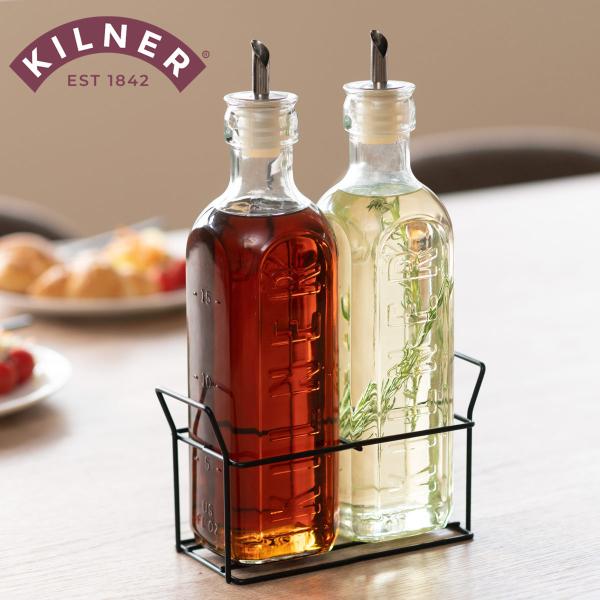 サイズ/幅17.3×奥行7.5×高さ27.5cm【オイルボトル】本体のみ：幅6.5×奥行6.5×高さ24cm注ぎ口を付けた場合：高さ27.5cm容量/約600ml（オイルボトル1個あたり）内容量/オイルボトル2本、ラック1個付属品：注ぎ口2...