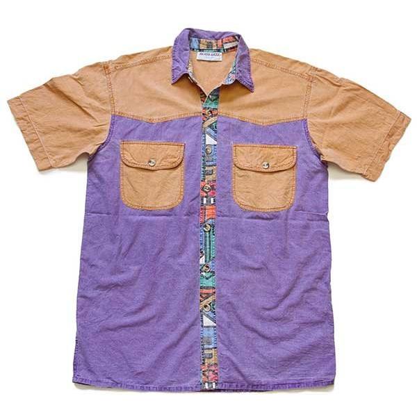 80s〜【BERTO WCCI】の半袖シャツです。襟ぐりや前立てに総柄の生地が使用されています。ダブルステッチ襟、縫製はダブルステッチカラー：薄茶系×薄紫（色落ちしたような風合い）素材：100% COTTON（やや薄手でしっかりした生地感で...