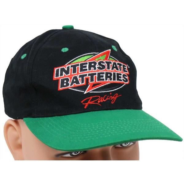 【INTERSTATES BATTERIES】のキャップです。MADE IN HONG KONGフロントや左サイドに刺繍あり、各パネルにハトメありカラー：黒×緑素材：100% COTTONサイズ表記：ONE SIZE FITS ALL（アジ...
