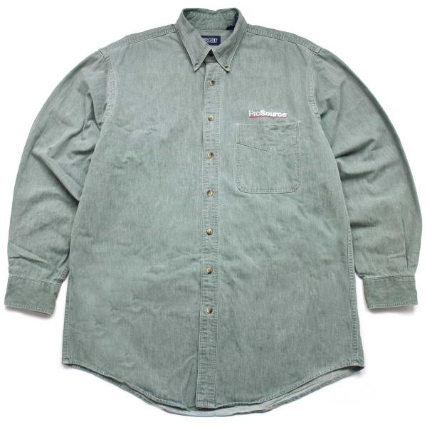 90s【LANDS'END】のボタンダウン コットンシャツです。MADE IN USAワンポケット、左胸に刺繍あり、ダブルステッチ襟、縫製はダブルステッチカラー：薄緑系素材：100% COTTON（しっかりした生地感です）サイズ表記：TAL...