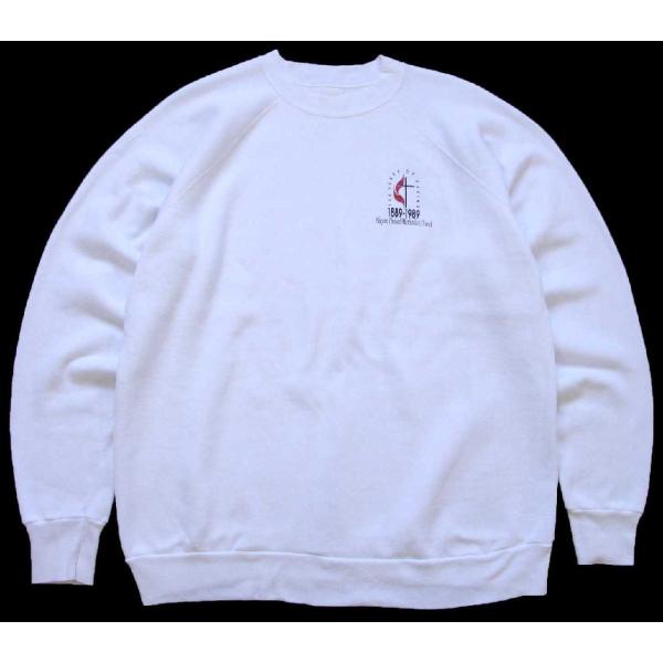 80sのスウェットでメーカーは不明です。ラグランスリーブカラー：白素材：コットン×ポリサイズ表記：不明（着用感メンズXL相当）実寸（平置き）・身幅　61cm・着丈　66.5cm・裄丈　90.5cm多少の誤差はご了承ください。コンディション：...