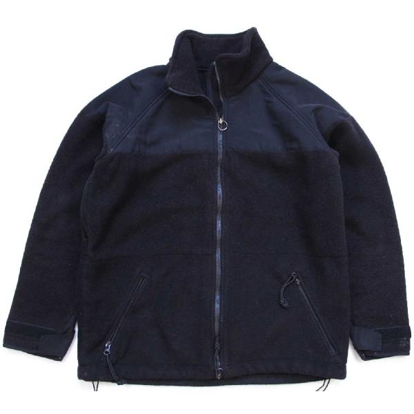 2000s〜 U.S.ARMY【SHIRT, COLD WEATHER SYNTHETIC FLEECE】です。PECKHAM INCORPORATED製高い保温力を持つ厚みのあるPOLARTECフリースが使用されています。フロントYKKダ...