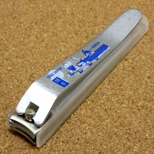 メーカー：木村刃物アイテム名：爪切り 小瀬鵜飼セット内容：1個製造元：岐阜県関市サイズ全長：約100mm重量：約51g材質特殊浸炭鋼・鉄・クロームメッキ・PPvr_sn-100a-ou