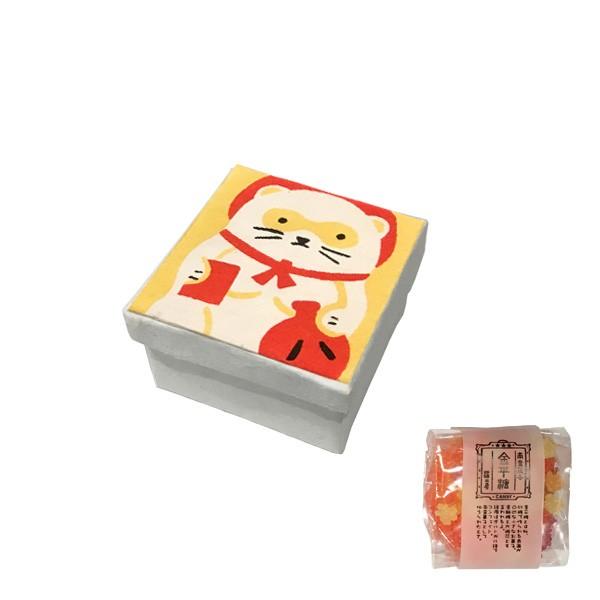和紙のこばこに手刷りのかわいい図柄が…   なかにはこんぺいとうがはいっています。　チョコッとギフトにいかがでしょう。　箱を開けた瞬間、ほっこりした気分になれる「こばこ」です。　ユーモラスなたぬきの図柄です。