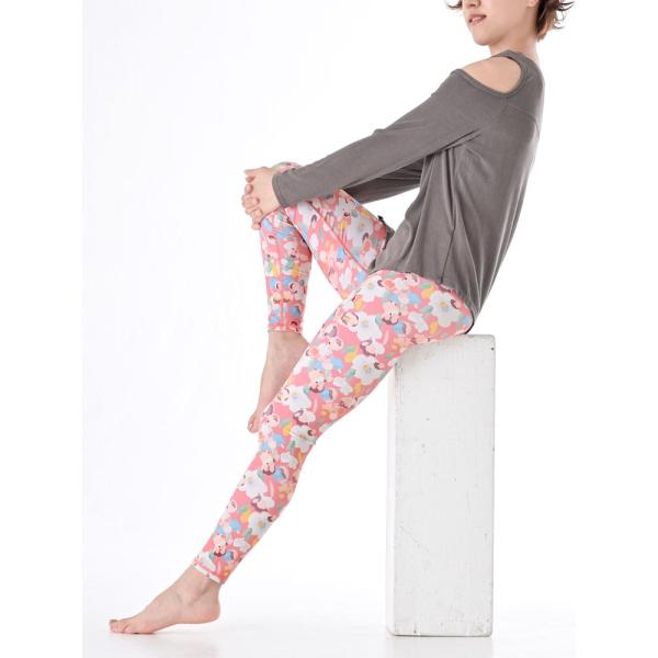 快適なはき心地と心躍る美しいデザイン日本発フィットネスブランド「SKALLER（スカラー）」より新たにデビューした「スカラーフィット」。●細身の方向け強めのフィット感●年中はけるちょうどよい厚み●伸縮性抜群●肌あたり滑らか●ゴムなしハイウエ...