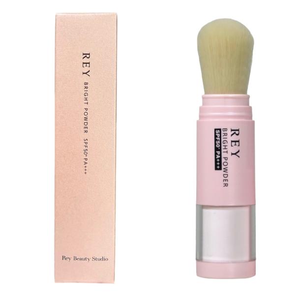 ・容器が変更されました。特にハケが柔らかくなり使い心地UP！1本でUVカット・保湿・白肌ケアの3役「ブラシでひと塗りするだけで完全防備!　SPF50+・PA+++のUV効果」・SPF50+PA+++のブラシ内蔵パウダー。手を汚さずブラシで塗...