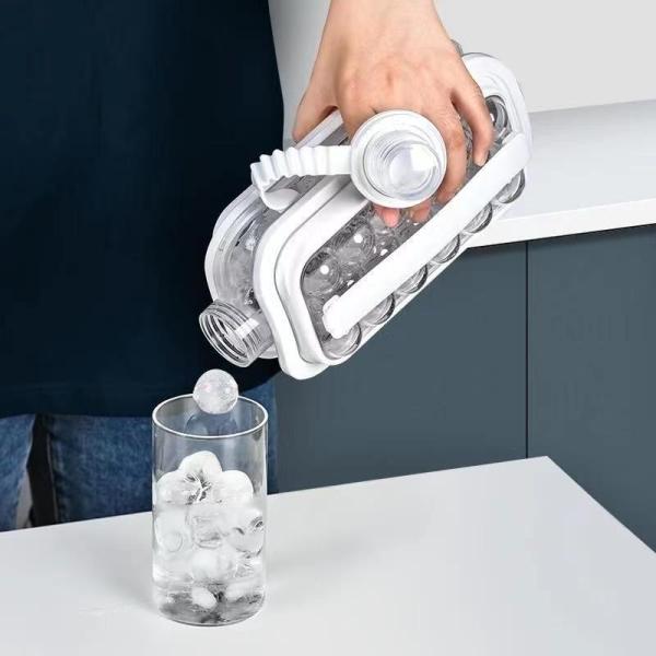北欧デンマーク発の製氷器！作るのも取り出すのも簡単、画期的なおしゃれなアイストレー！ヨーロッパで。水がこぼれず、臭い移りもなく清潔。どこにでも簡単に氷を持ち運べる！携帯できる！保冷効果が長続きするからアウトドアでも活躍！蓋付きなので、そのま...