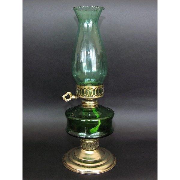 淡いグリーンガラスとアンティークガラス特有の気泡やゆらゆら感がいい雰囲気です。使用感はありませんが経年の変色とスリキズヨゴレ等有。全体では年代を考慮すれば比較的程度良好かとおもいます。イギリス統治時代に香港で造っていたものかと思われます。パ...