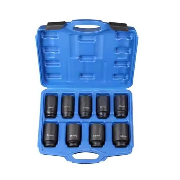 熱処理加工されたエアーインパクト用ソケット9本セットです大型と中型のトラックであれば41mmと21mmのボックスで殆どが対応可能！小型トラックであればその他のサイズで概ね対応が可能です。収納や持ち運びに便利なハードケース付き。・ソケットサイ...