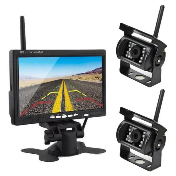無線タイプなので、電源を取るだけでかんたんに設置が可能。面倒な配線の取り回しが必要ありません。カメラ2個搭載、車の前と後ろの映像チェック可能。暗視タイプのバックカメラ採用で夜間でもお使いいただけます。