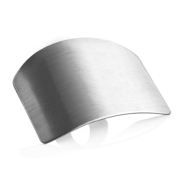 商品特徴：包丁やナイフなどを使用する際のケガを防ぐ、ステンレススチール製のフィンガーガードです。指や指先を刃から保護することで、カット作業がより安全かつ快適に行えます。頑丈で錆びにくいステンレス製なので、衛生的かつお手入れも簡単です。※ご提...