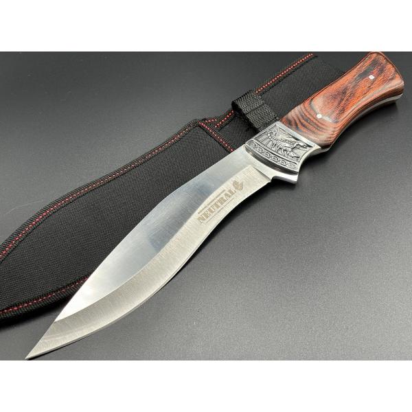 NEUTRAL KNIVES　マチェットデザイン！ニュートラルナイフは、その耐久性と機能性で際立っています。ステンレス鋼製の刃は、鋭い切れ味と長持ちする耐久性を提供し、どんな環境下でも信頼性の高いパフォーマンスを約束します。ハンドルは合成木...