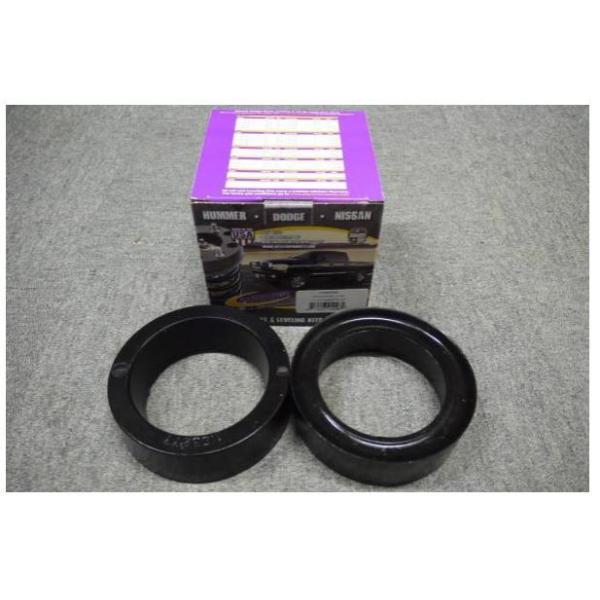 1996-2002  LANDCRUISER PRADO ランクル プラド 90系/95系 リア 1.5インチ ＵＰ アップスペーサーｐｒです。USA DAYSTAR製　ラバー左右です取付はリアのコイルの上の間に組み込むだけです取り付けサポ...