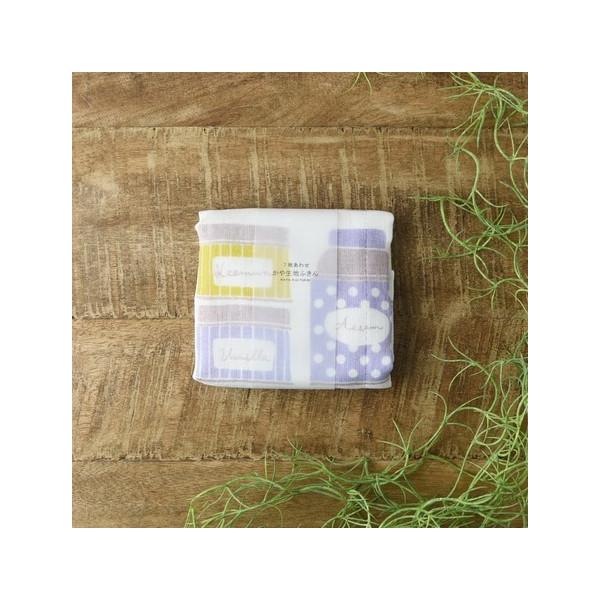 日本で唯一残っている蚊帳(かや)産地奈良県で時間をかけて丁寧に織られた蚊帳生地の布巾に、和歌山県で刺繍やプリントを施した「かや生地ふきん」。最初は糊がついている為、硬くピンと張った状態ですが、ぬるま湯またはお水で糊を落としていただきますと驚...