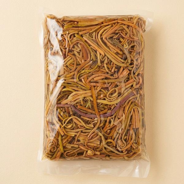 #商品の特徴 : POINT特級の水ゼンマイは、1kgの豊富なボリュームで、料理の幅を広げる最適な韓国食材です。その太く長い形状は、見た目にも美しく、食卓に彩りを添えます。また、ナムルやビビンバ、煮物、さらにはそばの具材としても活躍！多彩な...